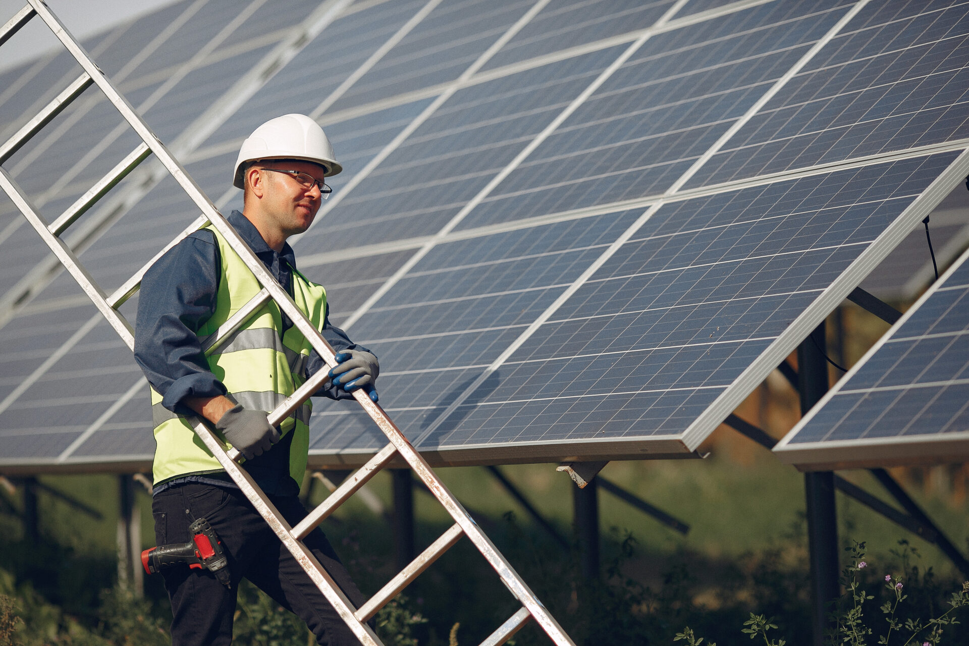 Goiás Caminha Para Se Tornar Referência Em Energia Solar Com 114 Usinas